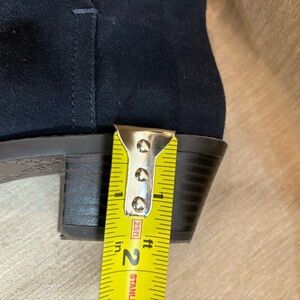 Vionic | Shoes | Vionic Sz 9 Felicity Suede Zipper Closure Almond Toe ...